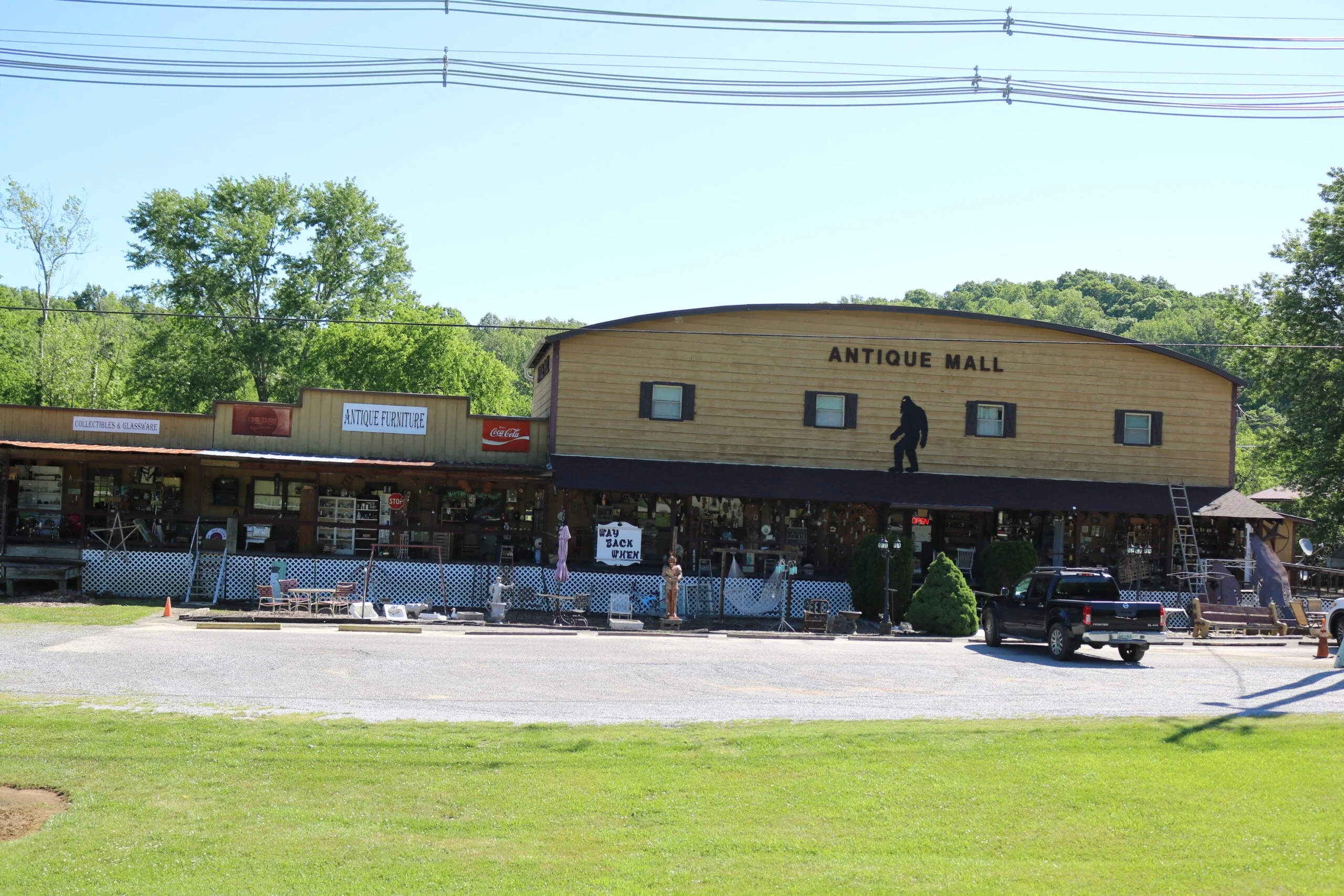Antique Outlet Mall - Blount Tourism