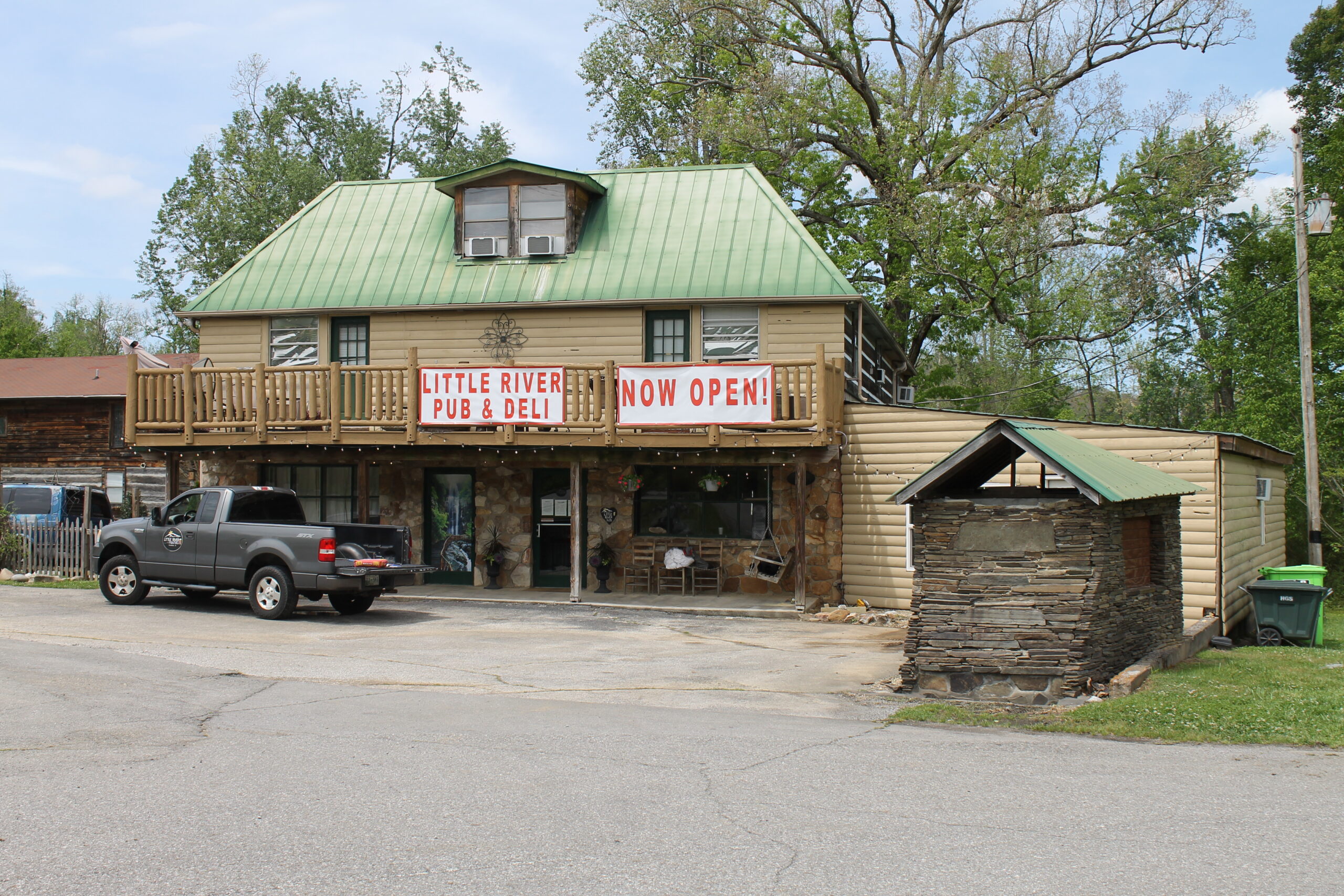 Little River Pub and Deli - Blount Tourism