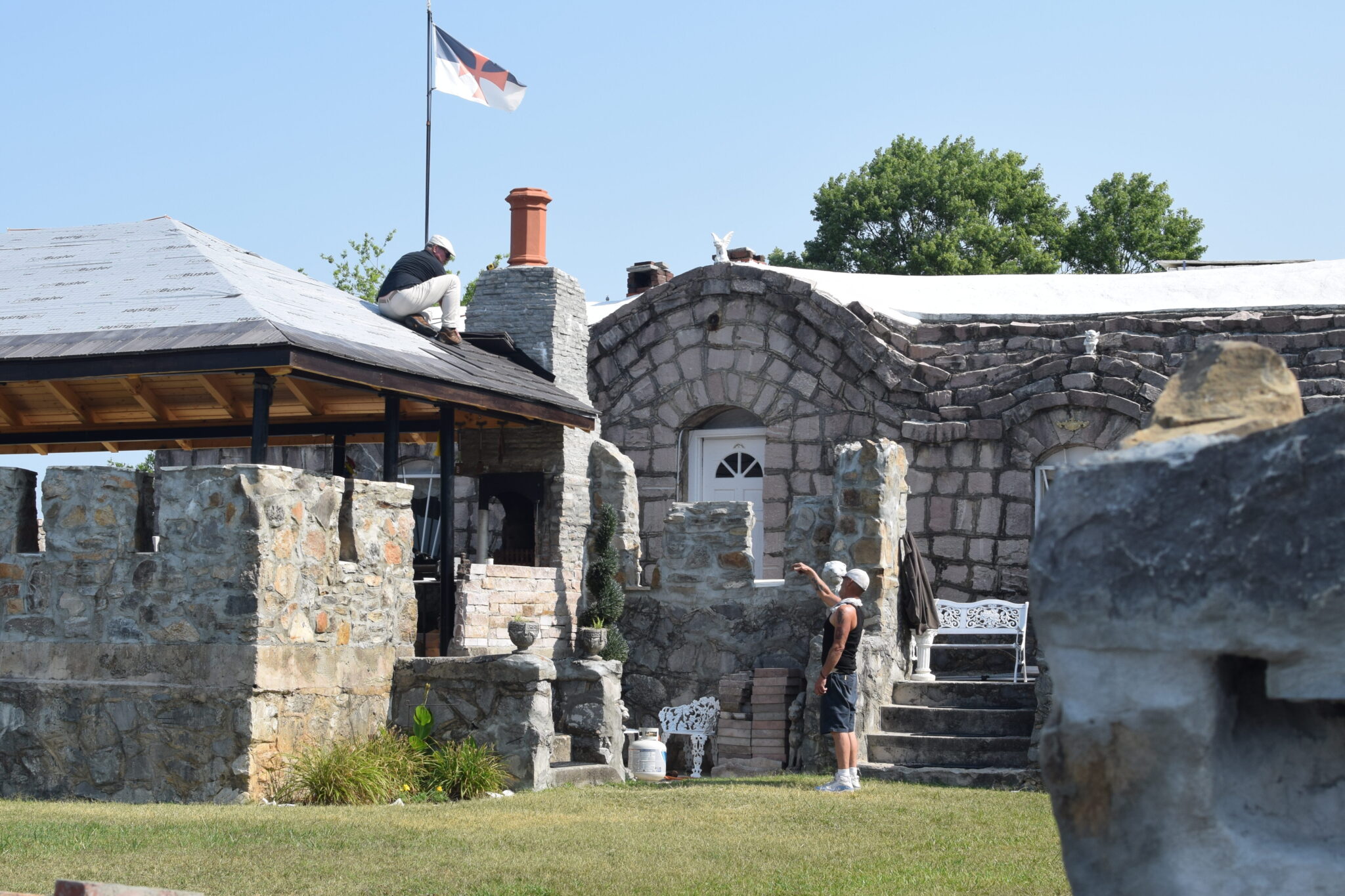 Peaceful Side Spotlight | Millennium Manor Castle - Blount Tourism